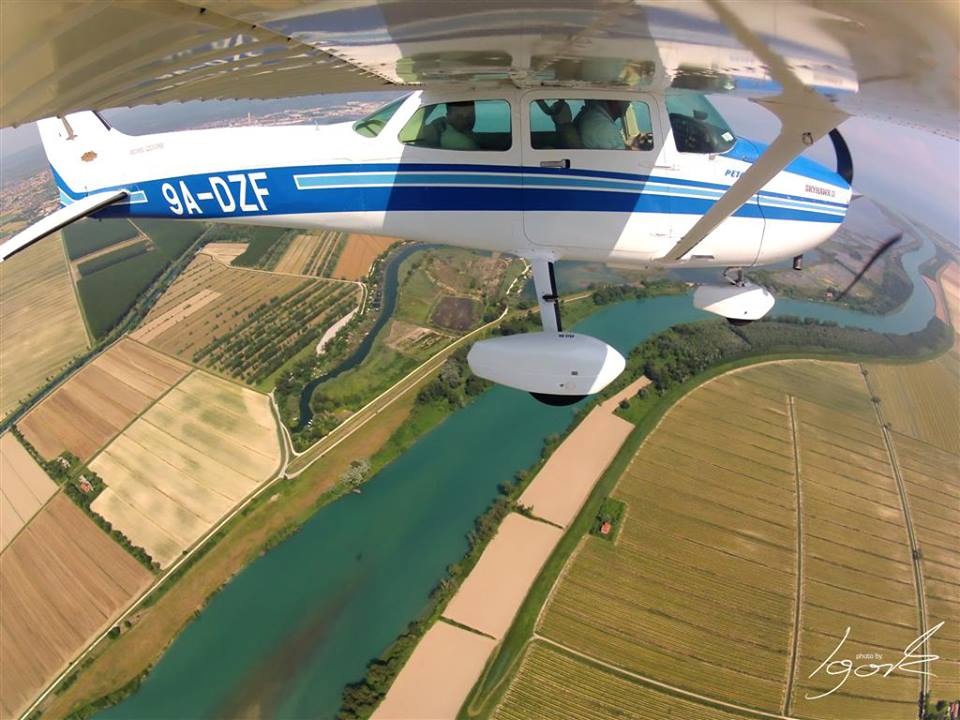 Panoramic flight - Sport Tourism | Far. Fast. Deep. High.